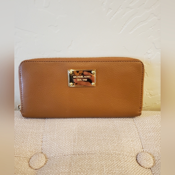 Michael Kors | Bags | Mk Wallet | Poshmark